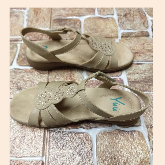 Yuu | Shoes | Yuu Womens Josephine Strap Sandals Size 6 | Poshmark
